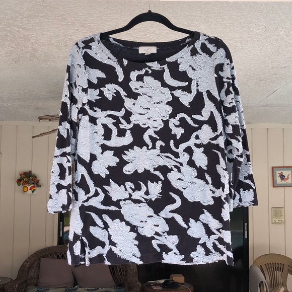 LOFT | Tops | Beautiful Loft Top | Poshmark